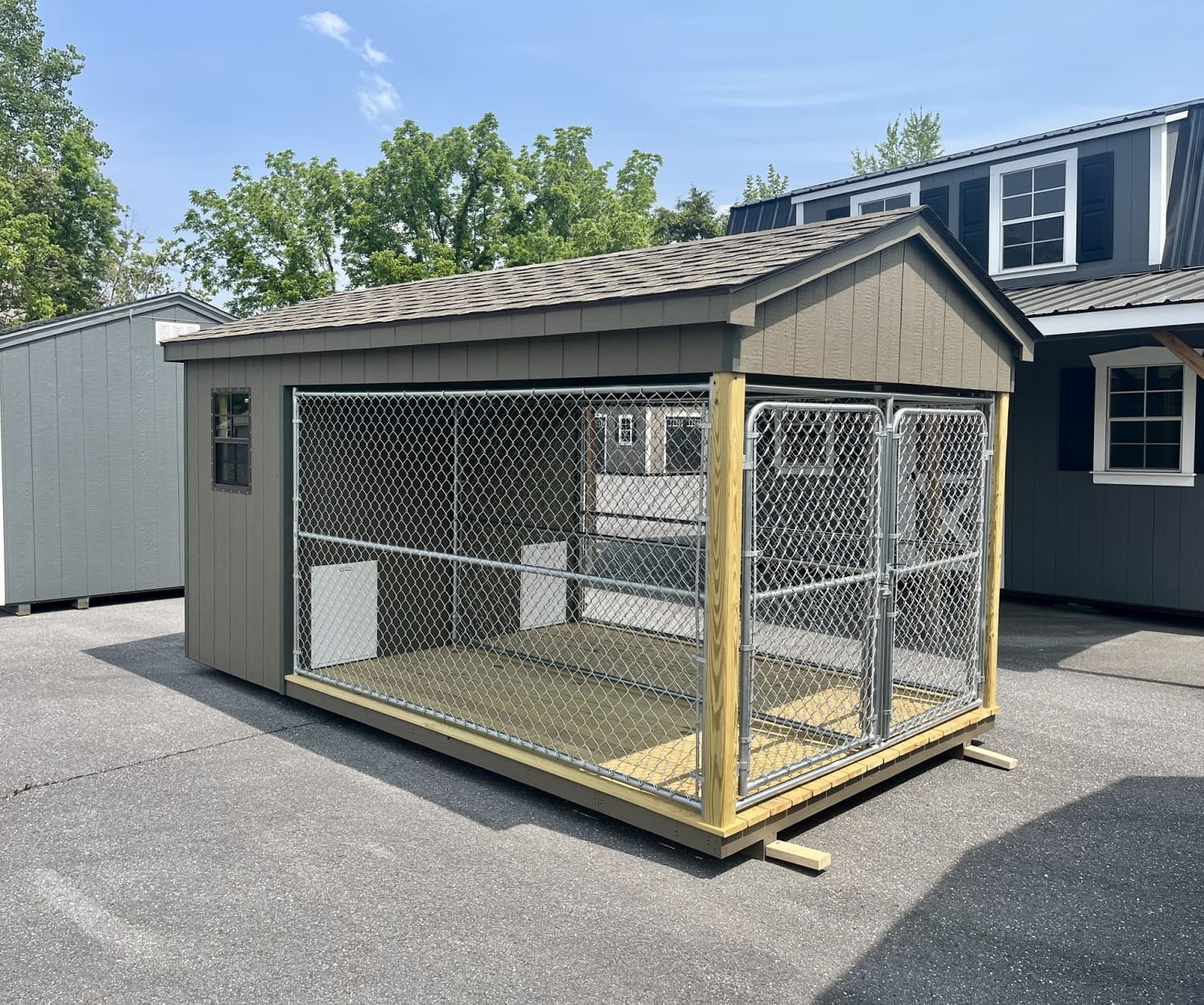 Outdoor Dog Kennels & Houses | Benefits For Your Dog | Staunton